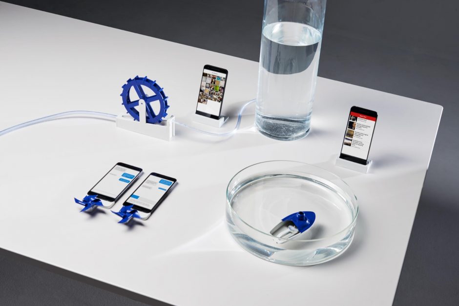 Paper Video Games – Digital + Tangible + Game